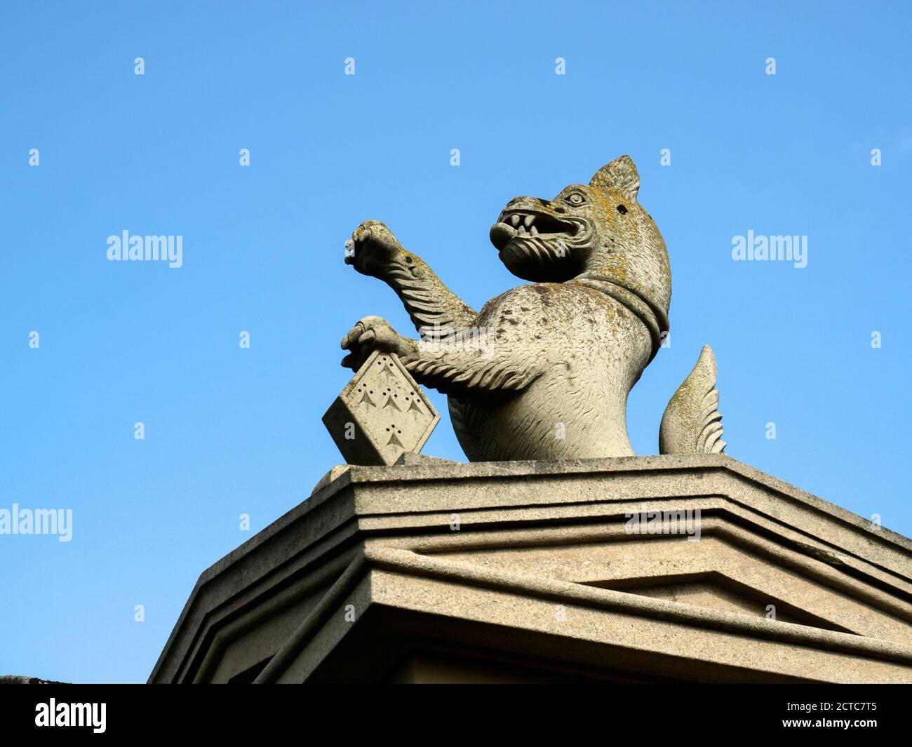 Hall gate park hi-res stock photography and images - Alamy