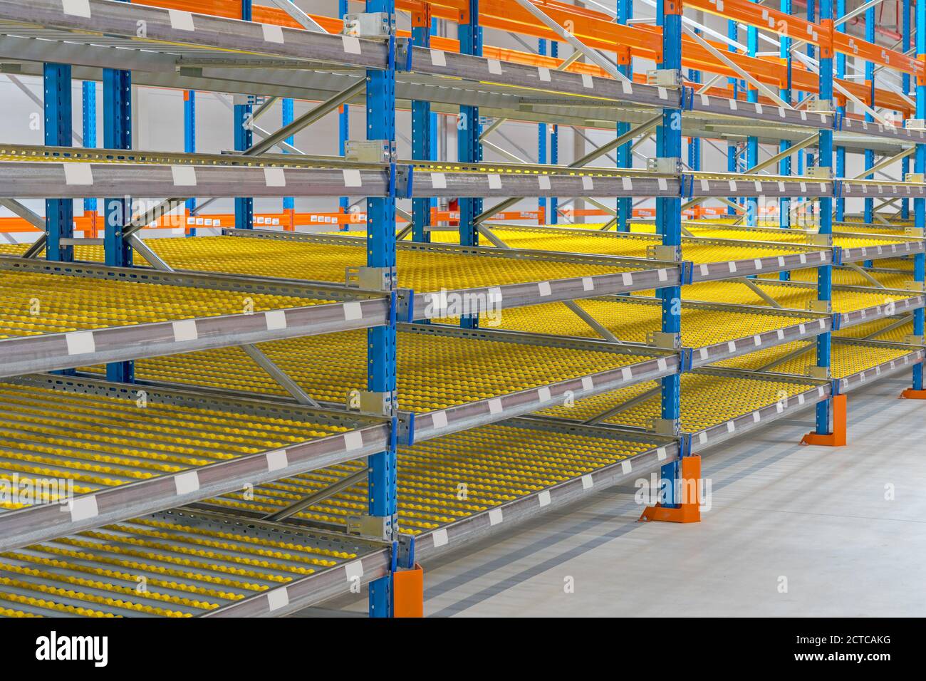 Gravity rack hi-res stock photography and images - Alamy