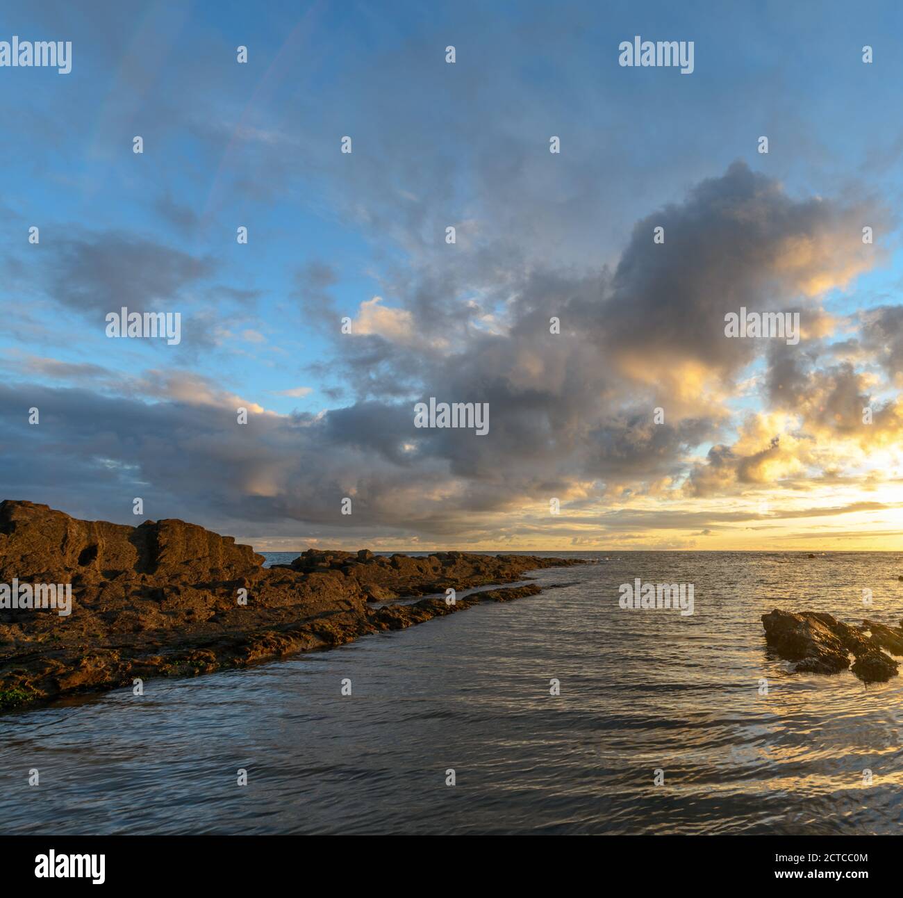 Beautiful sunset at the atlantic coast in France Stock Photo - Alamy