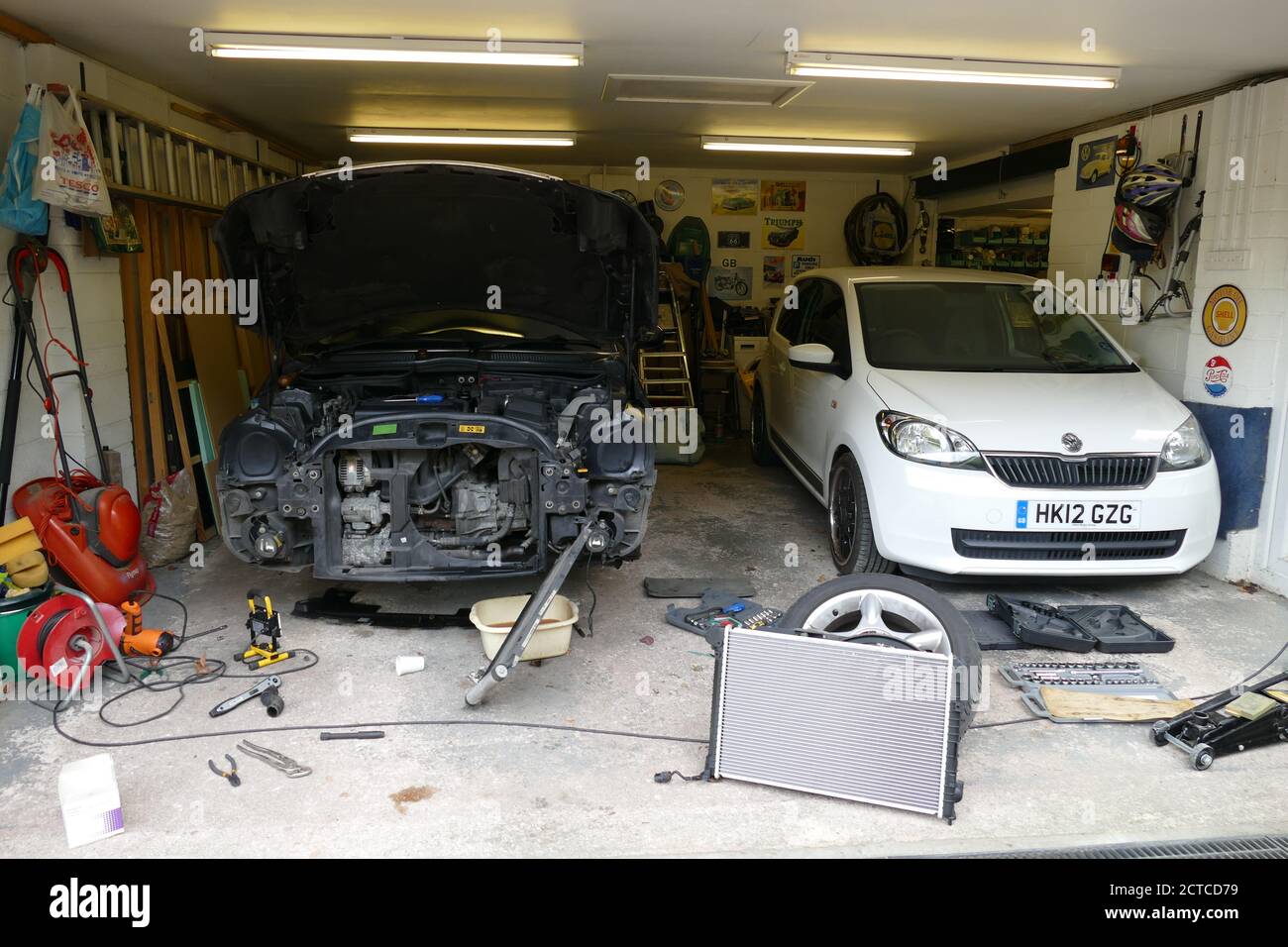 2003 mini cooper radiator replacement hi-res stock photography and ...