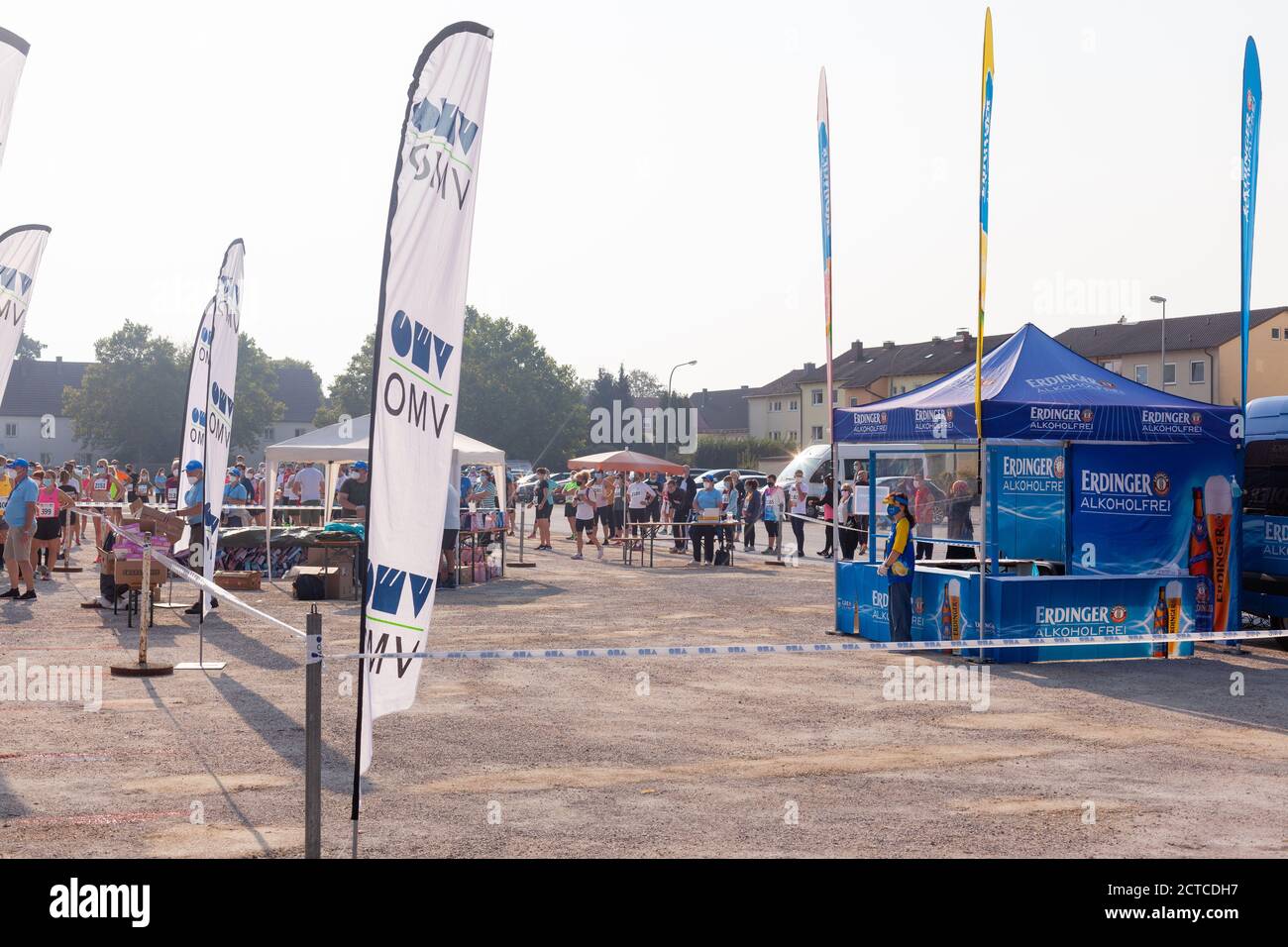 Half marathon start banner hi-res stock photography and images - Alamy