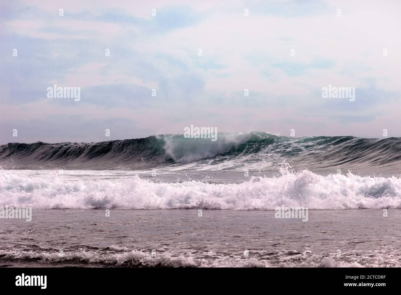 Waves of Indian ocean on island in open sea. Big waves hit shore Stock ...