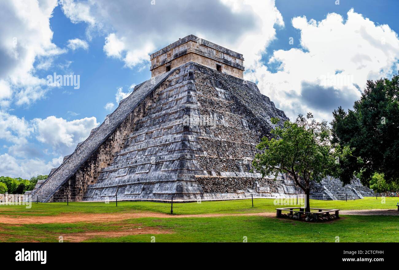 Breathtaking view of the pyramid in the archaeological site of Chichen ...