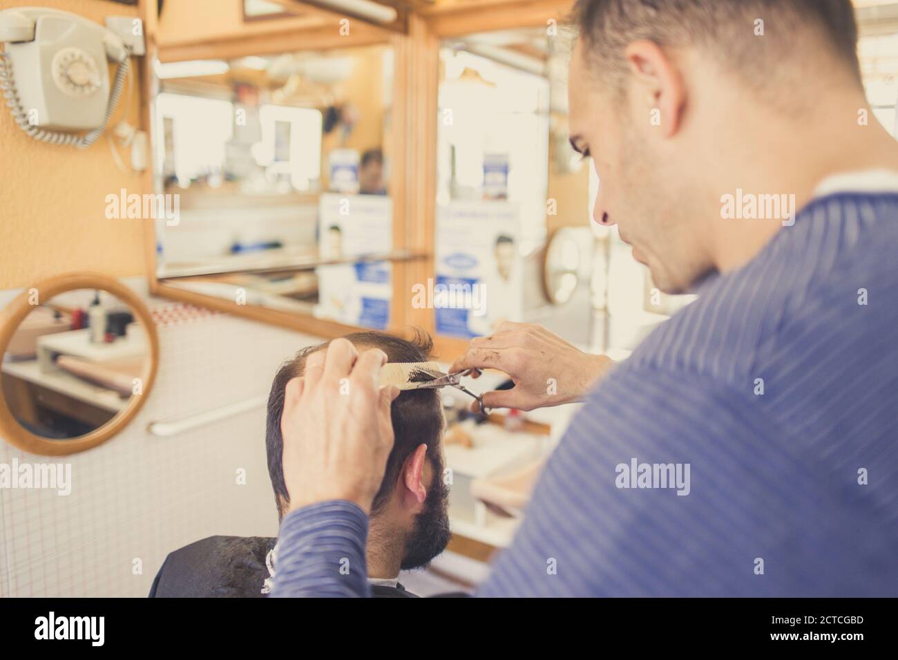 Retro barbering hi-res stock photography and images - Alamy