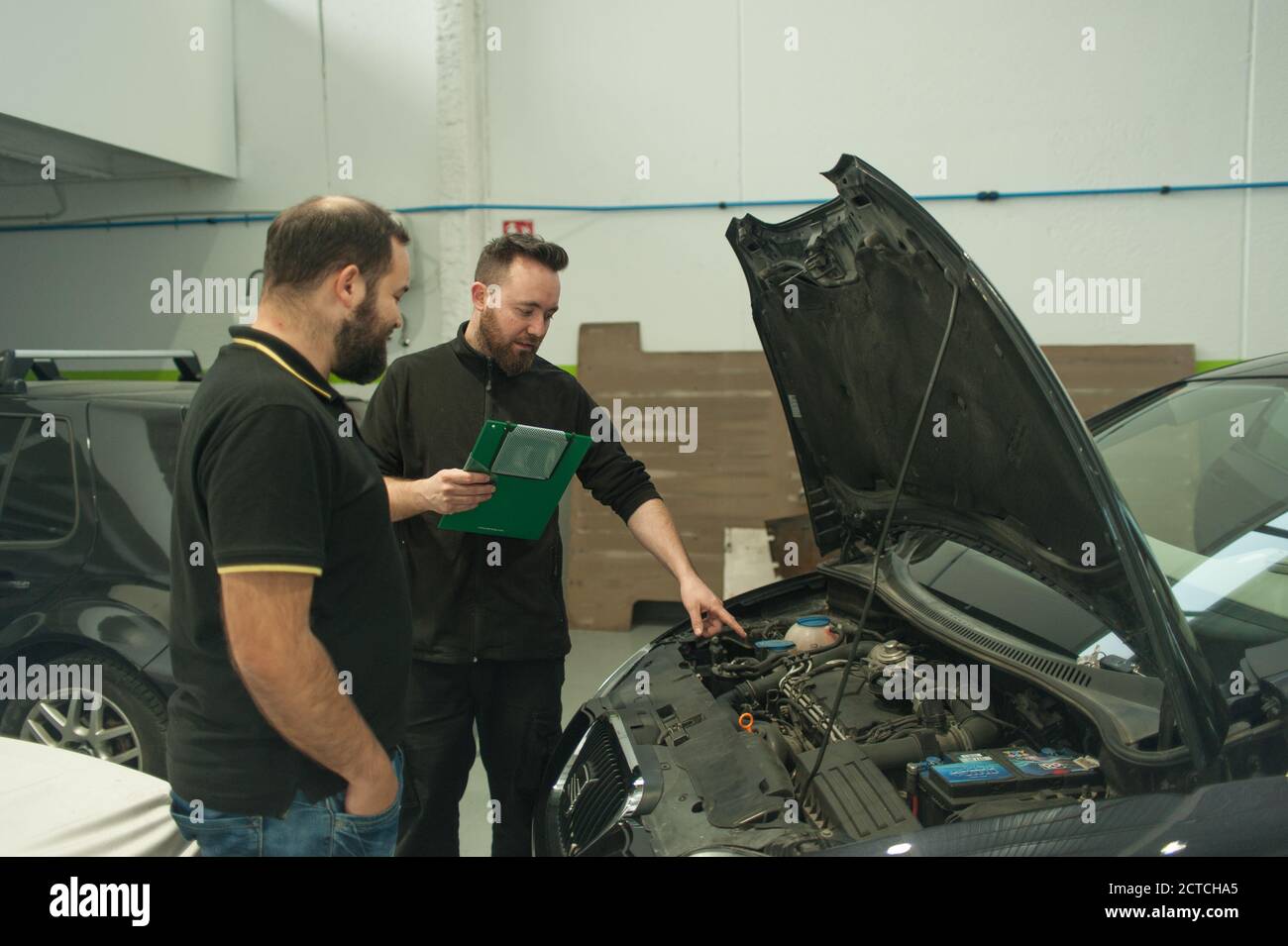 Mechanic workshop hi-res stock photography and images - Alamy