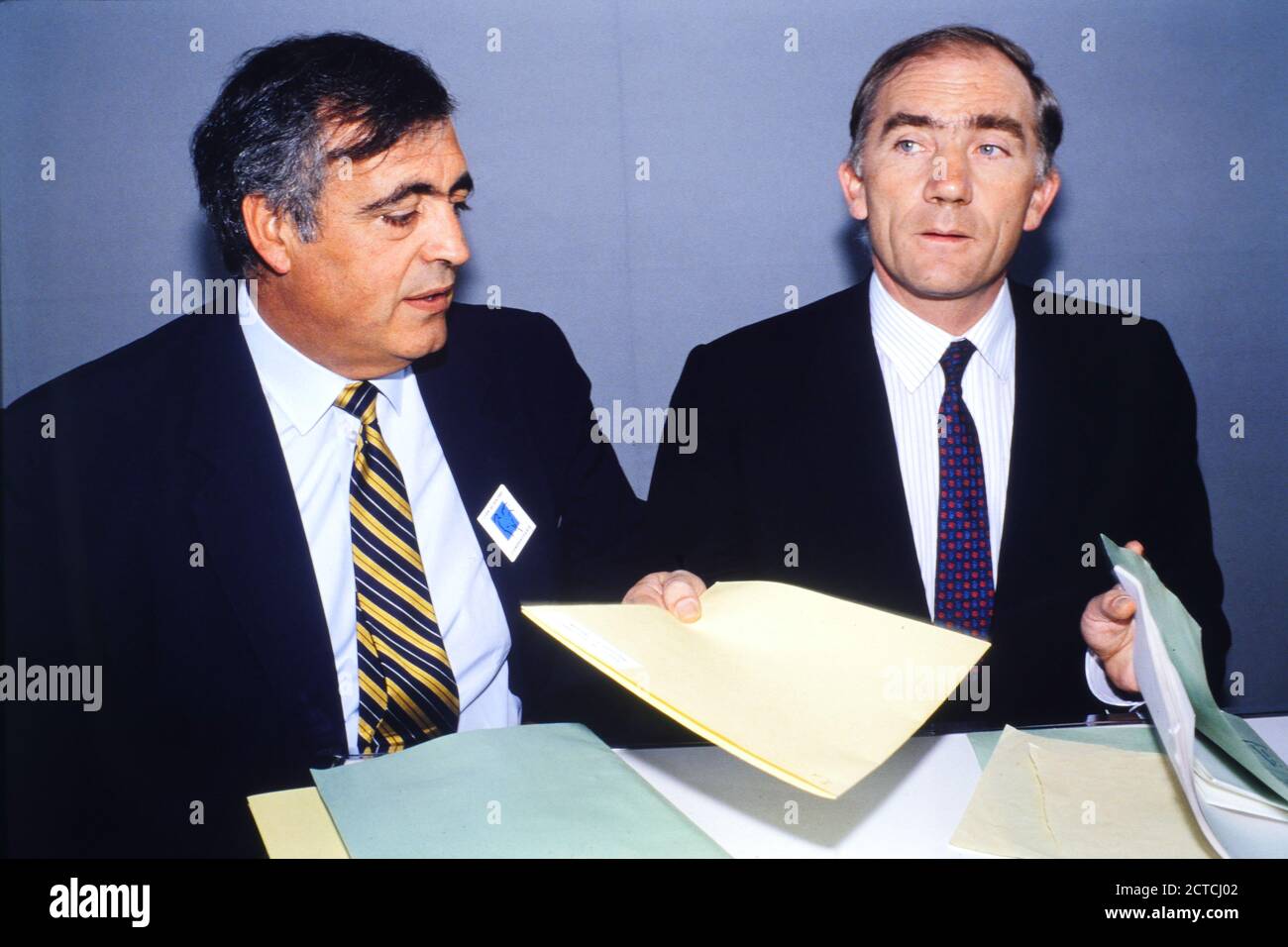 Philippe Seguin and Charles Millon attend Rally of the RPR renovators ...