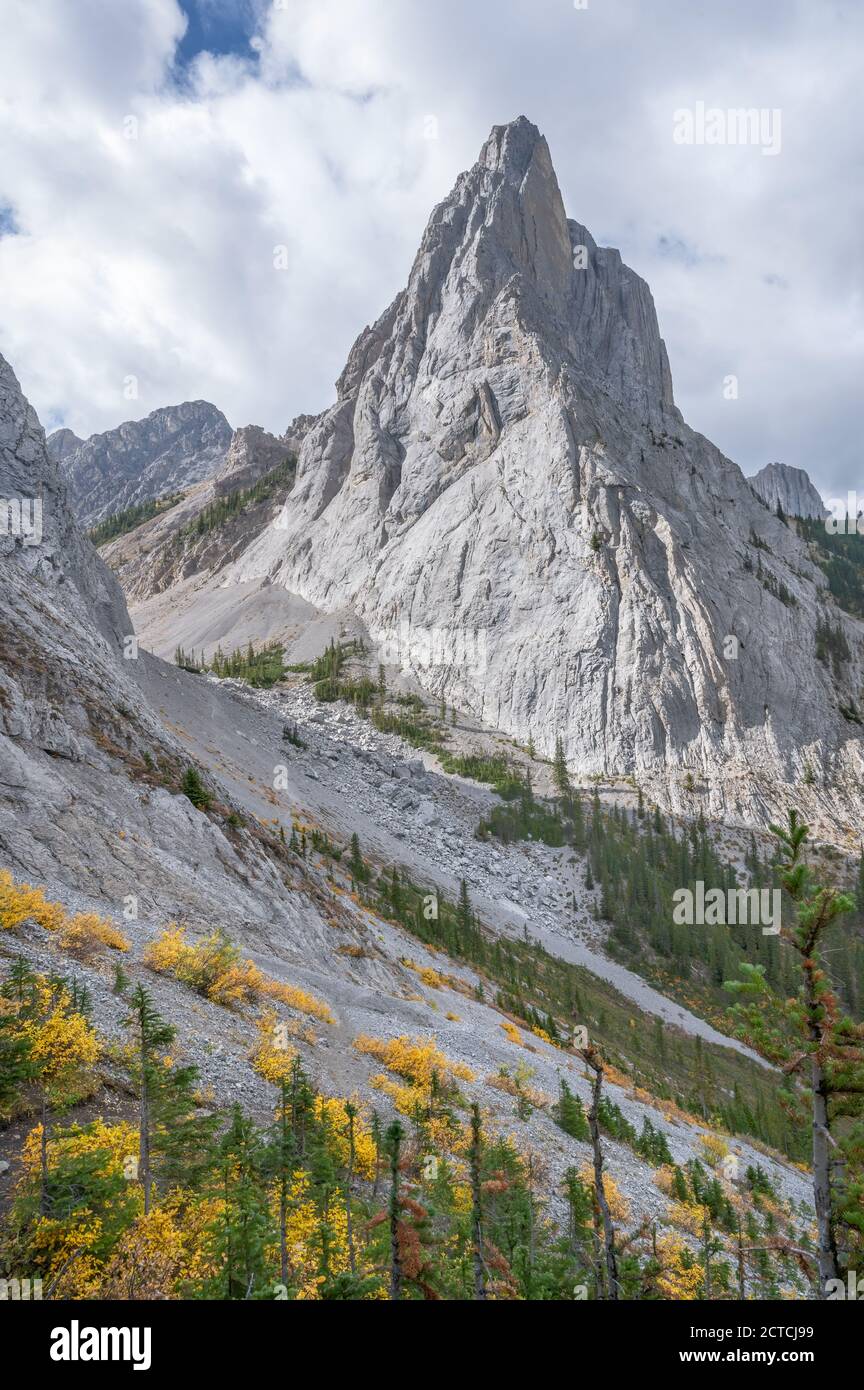 Autumn view of Mount Louis in Banff National Park, Alberta, Canada ...