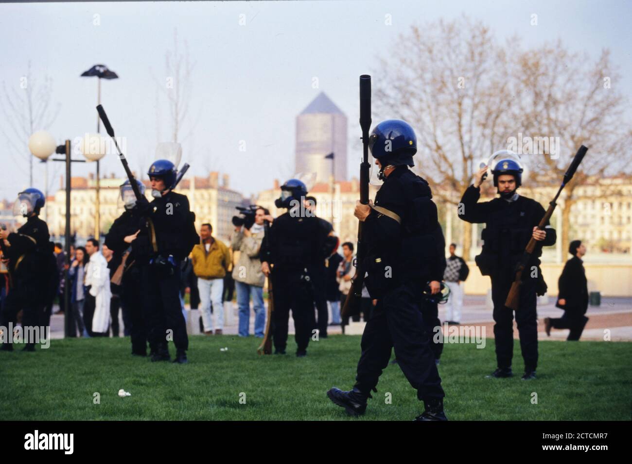 French riot police forces face young protesters demonstrating against ...