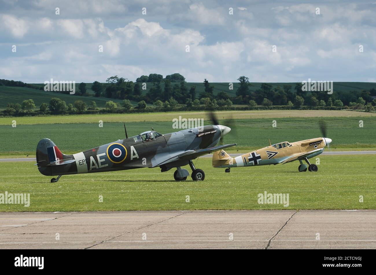 Me 109 and spitfire combat enemies hi-res stock photography and images - Alamy