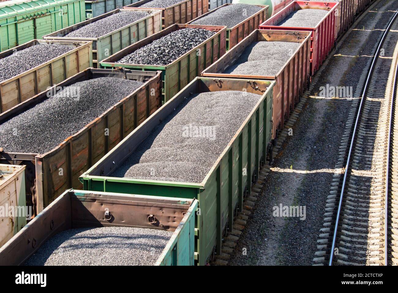 rail cars loaded with coal Stock Photo - Alamy