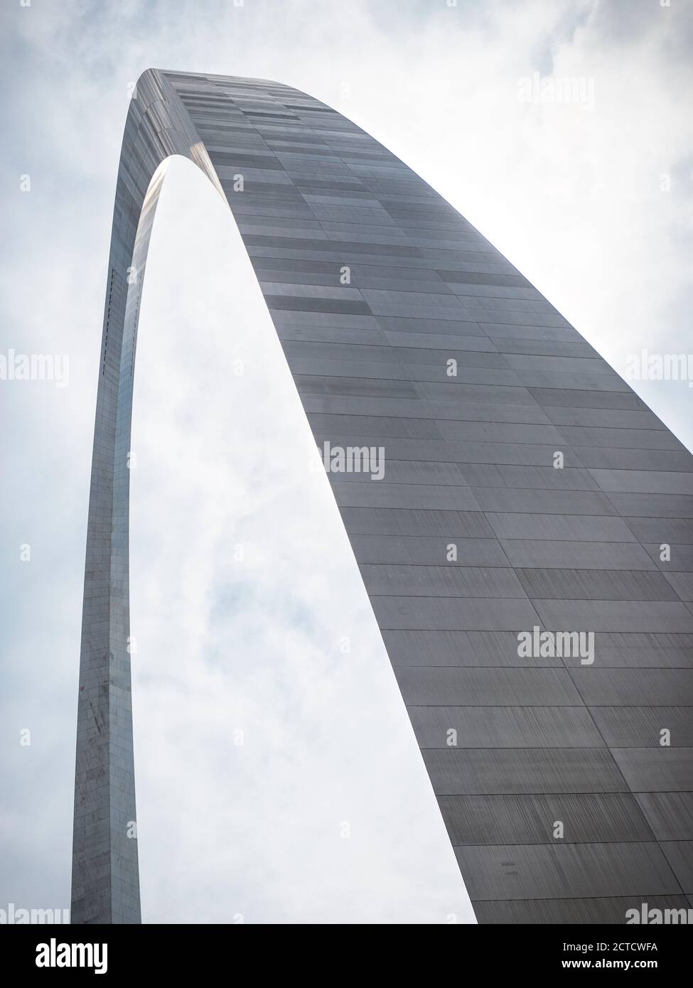 St louis gateway arch 1960s hi-res stock photography and images - Alamy