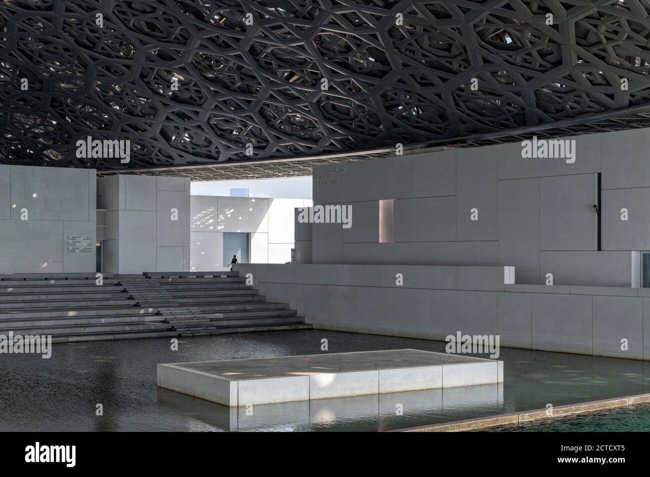 Louvre abu dhabi gallery hi-res stock photography and images - Alamy