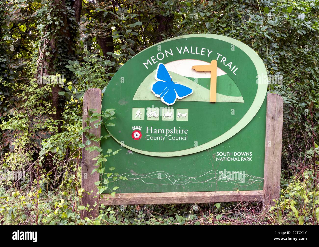 Meon valley trail sign hi-res stock photography and images - Alamy