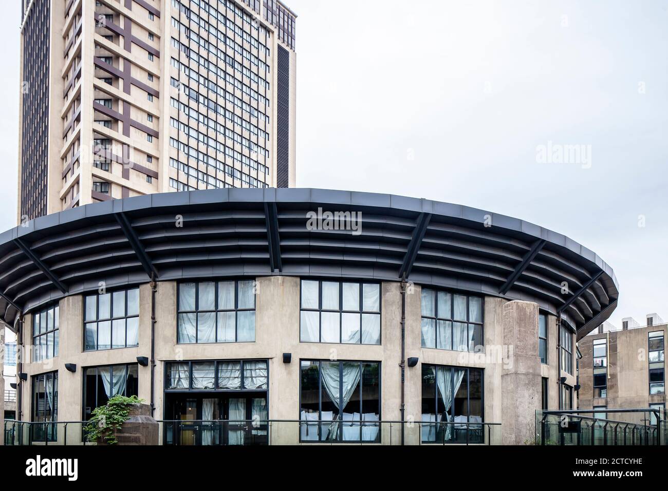 Shanghai architecture art deco hi-res stock photography and images - Alamy