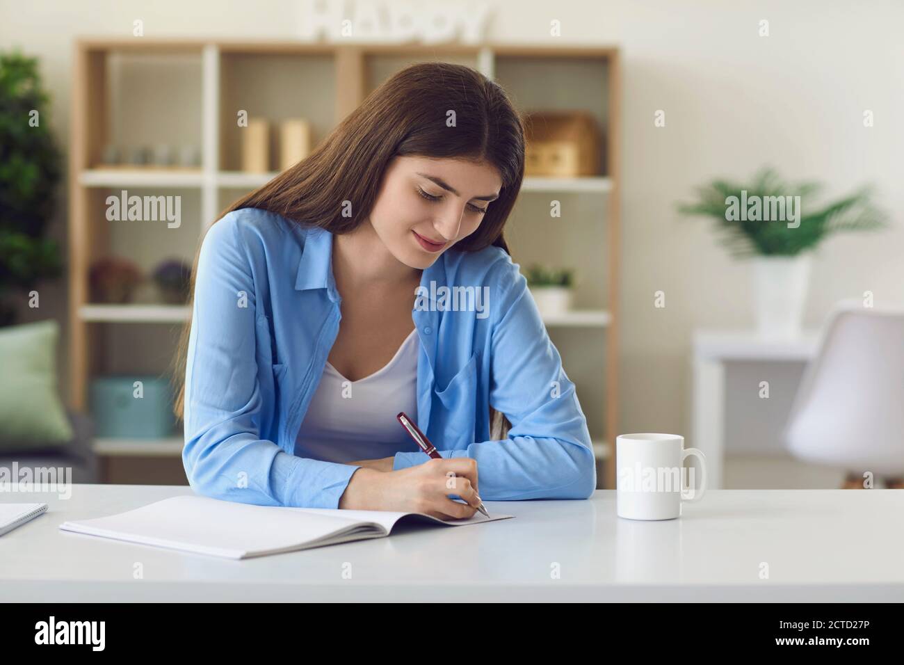 Class writing notes hi-res stock photography and images - Alamy