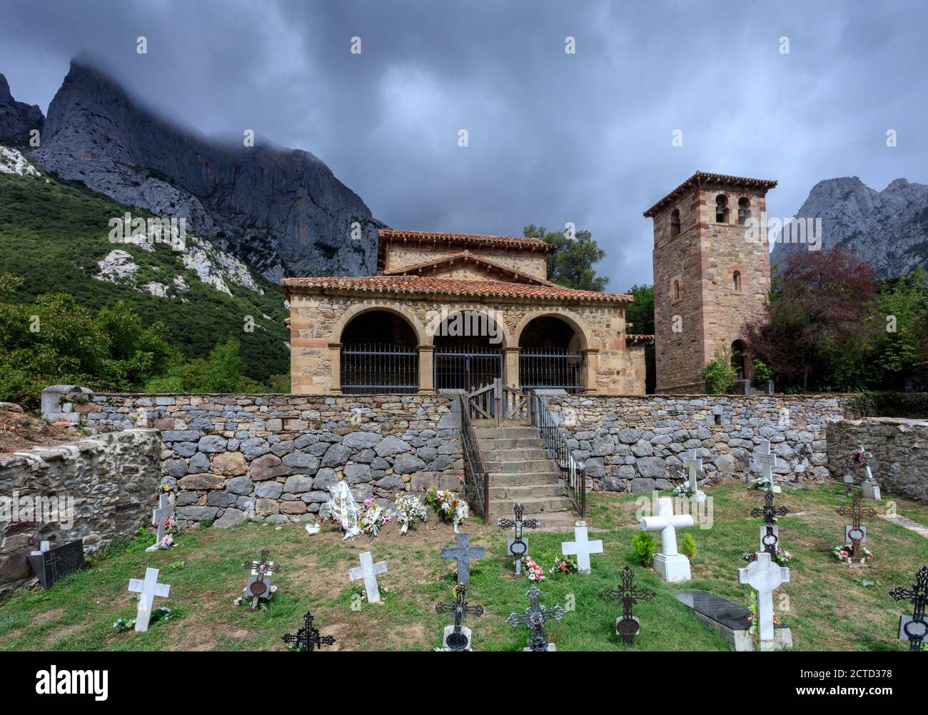 Pre romanesque architecture hi-res stock photography and images - Alamy