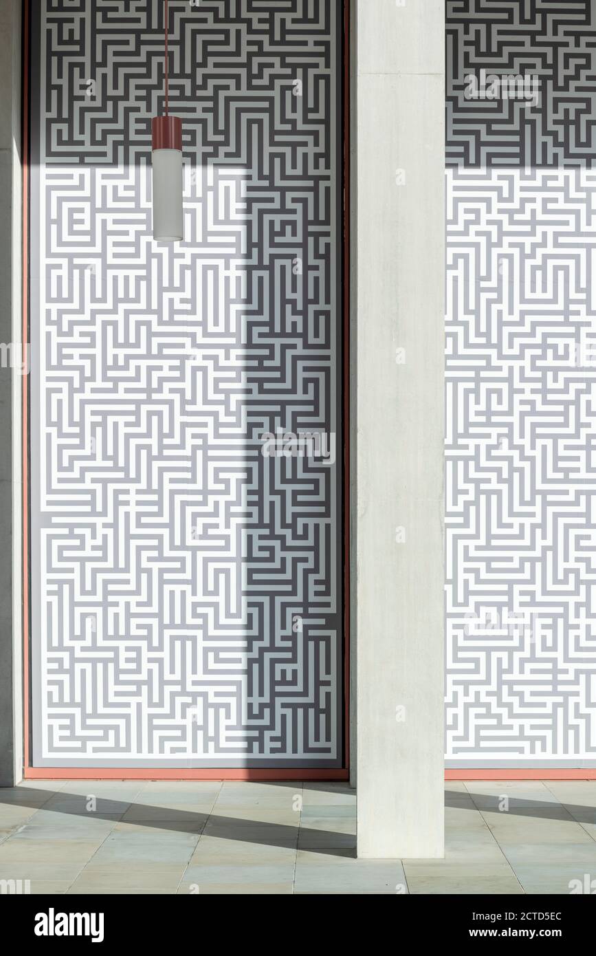 Geometric columns hi-res stock photography and images - Alamy