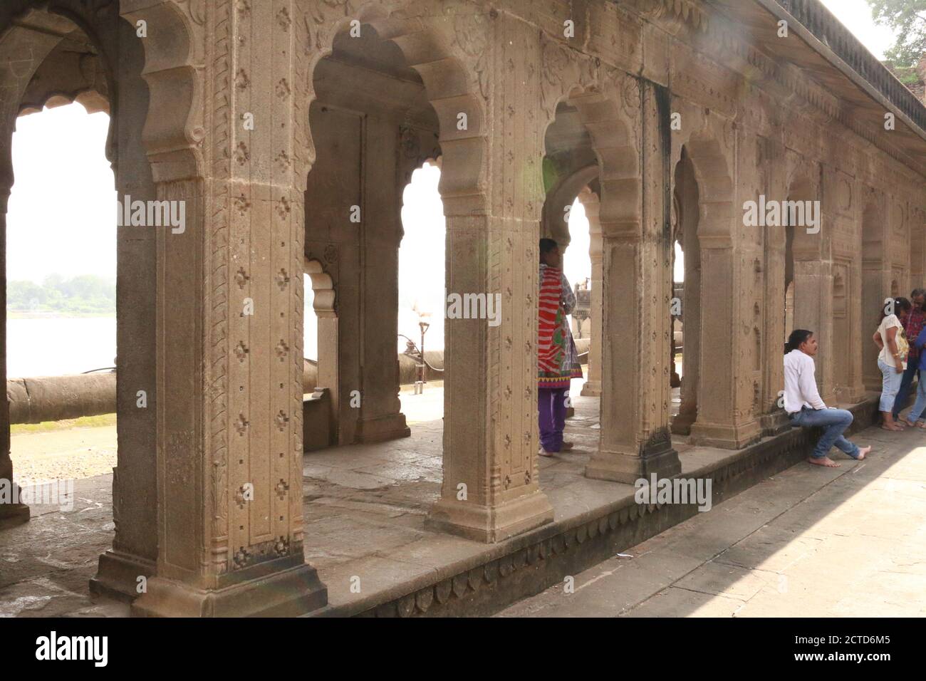 Maheshwar ghat hi-res stock photography and images - Alamy