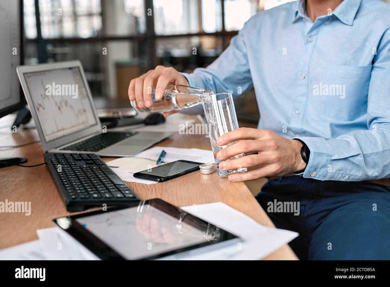 Drinking water office hi-res stock photography and images - Alamy