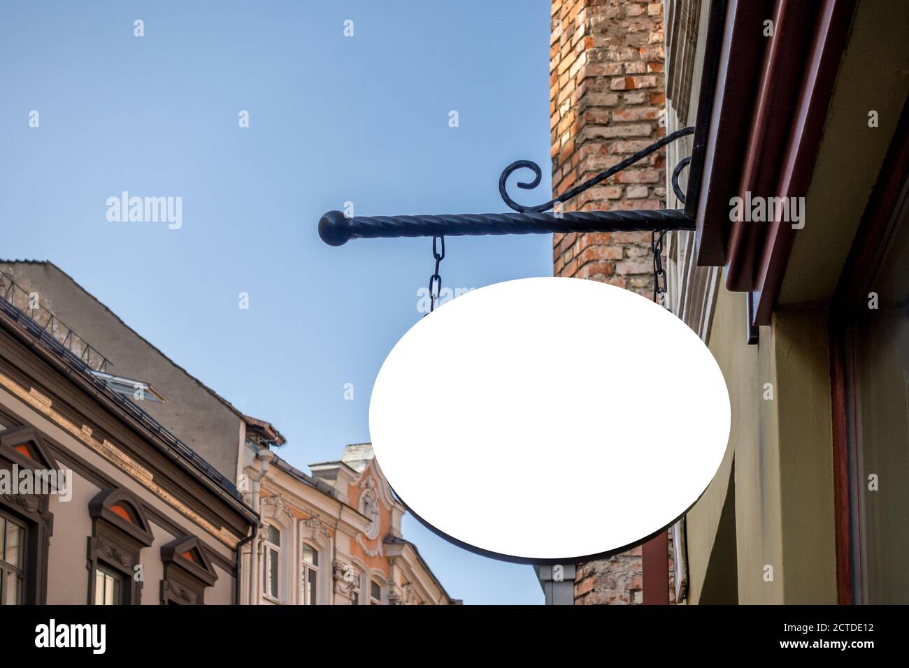 Round signage hi-res stock photography and images - Alamy