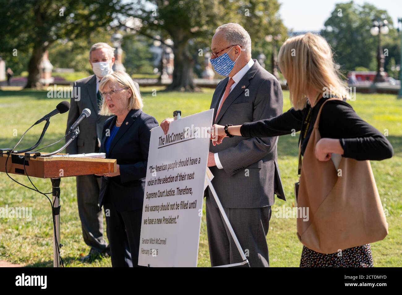 Sen patty murray hi-res stock photography and images - Alamy