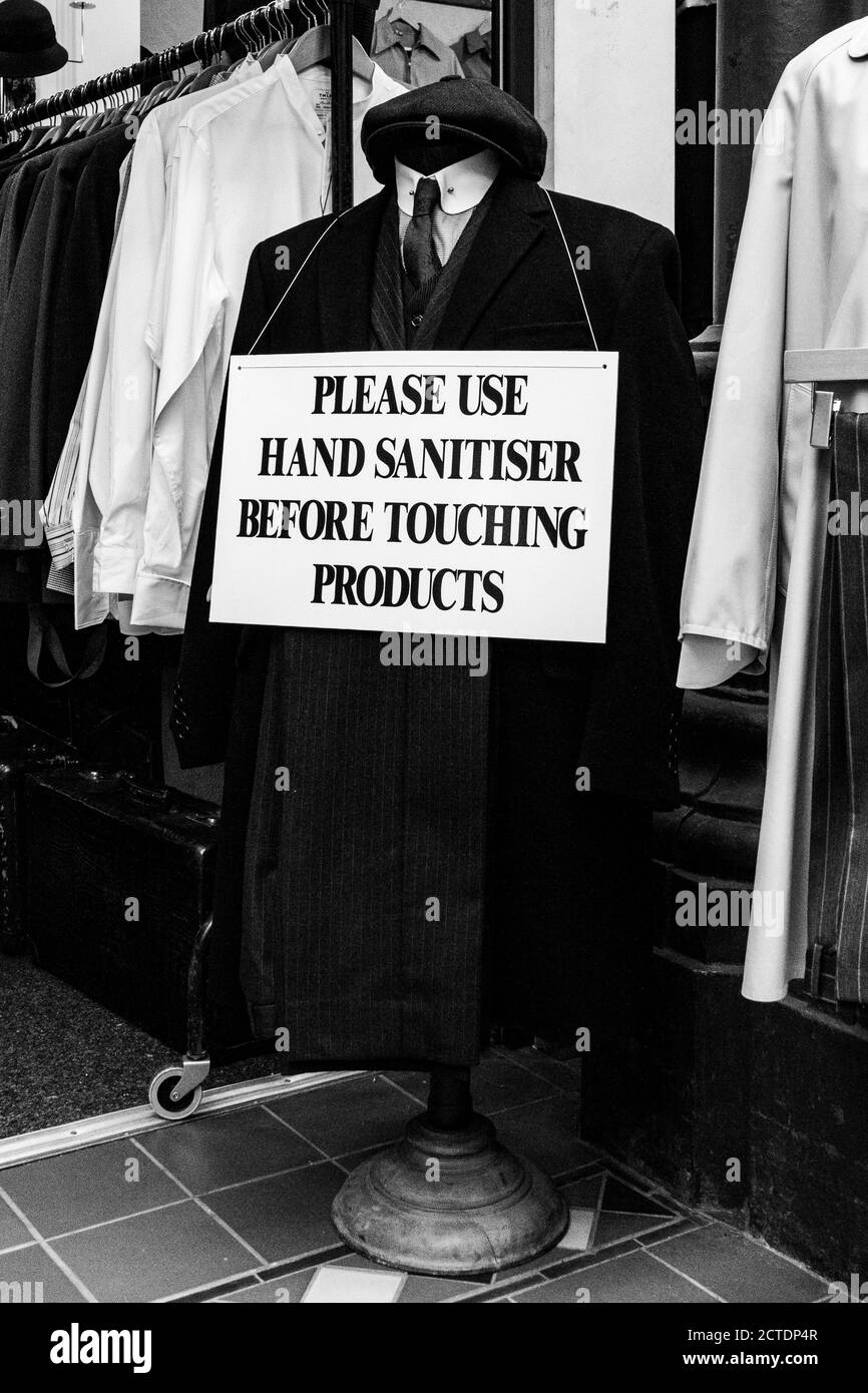 Coronavirus uk Black and White Stock Photos & Images - Alamy
