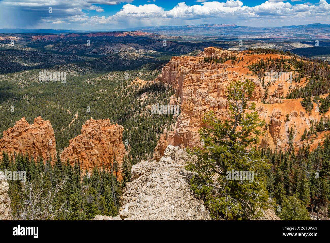 Rainbow Point Overlook in Bryce Canyon National Park, Utah Stock Photo ...