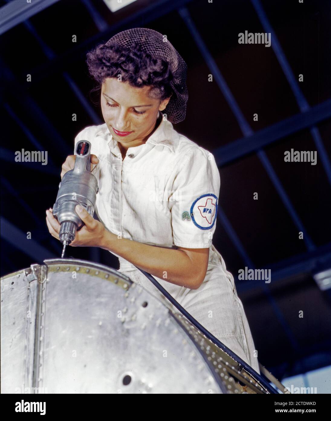 Woman mechanic 1940s hi-res stock photography and images - Alamy