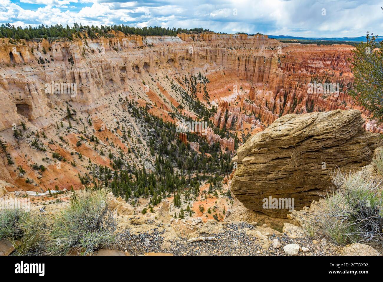 Brice Point Overlook in Bryce Canyon National Park, Utah Stock Photo ...