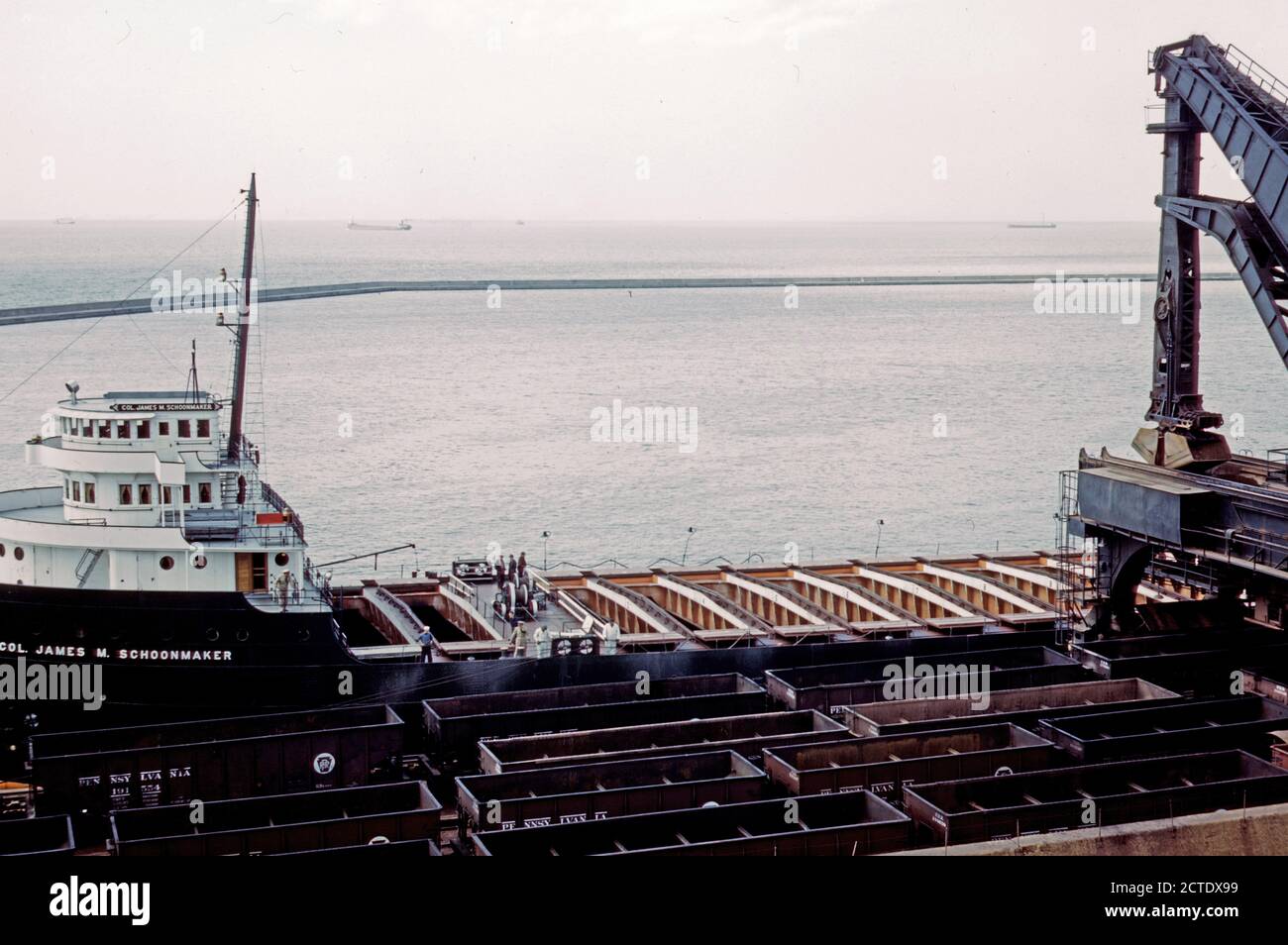 Hewlett unloaders hi-res stock photography and images - Alamy