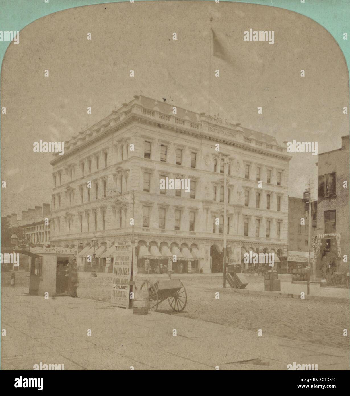 Manhattan opera house hi-res stock photography and images - Alamy
