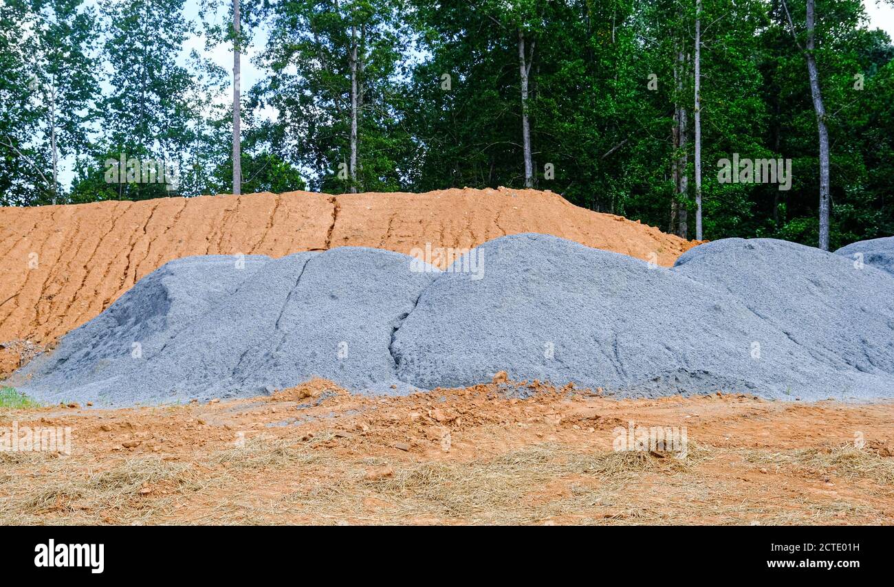 Piles of dirt hi-res stock photography and images - Alamy
