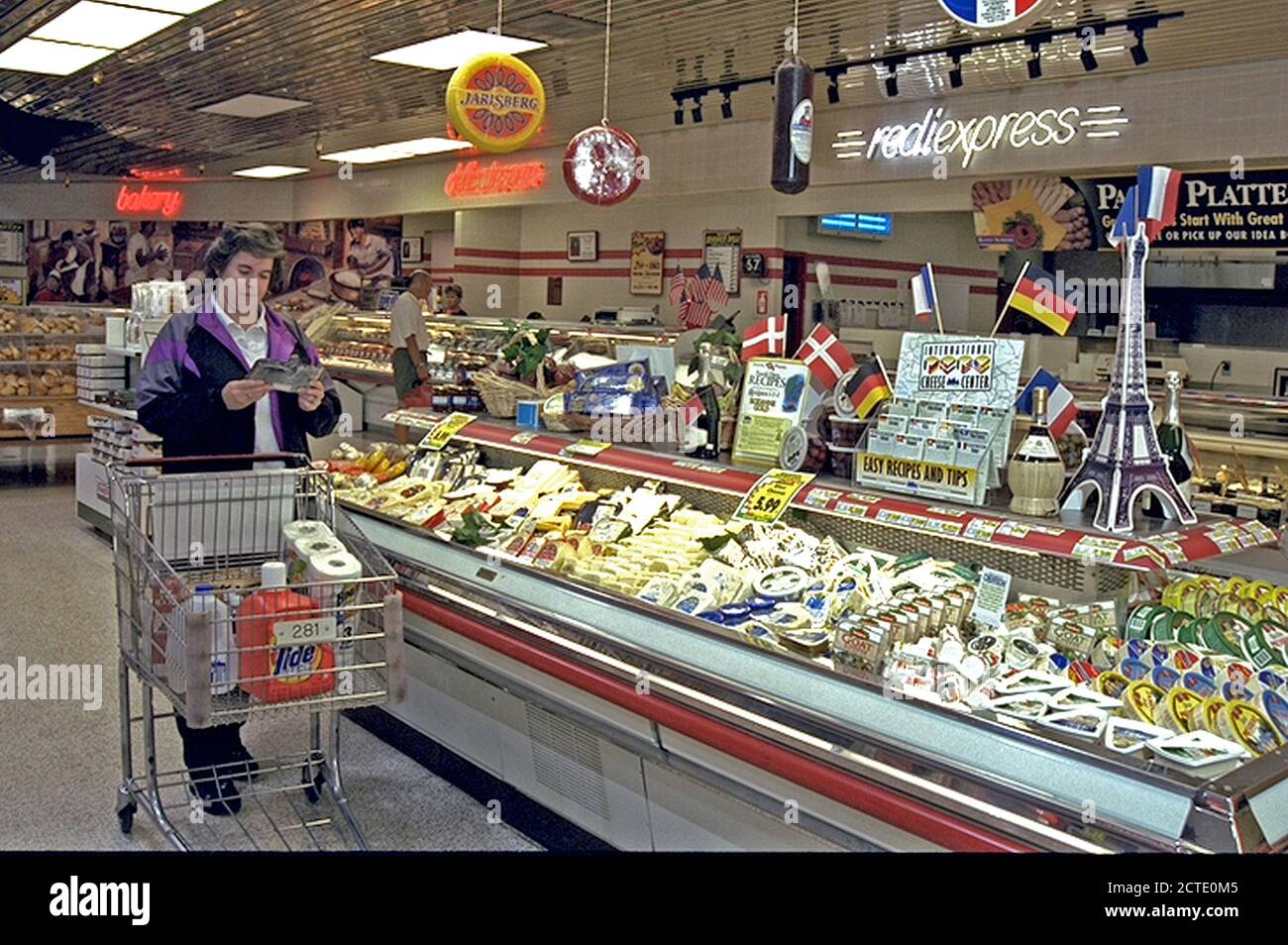 Year 2000 grocery store interior hi-res stock photography and images ...