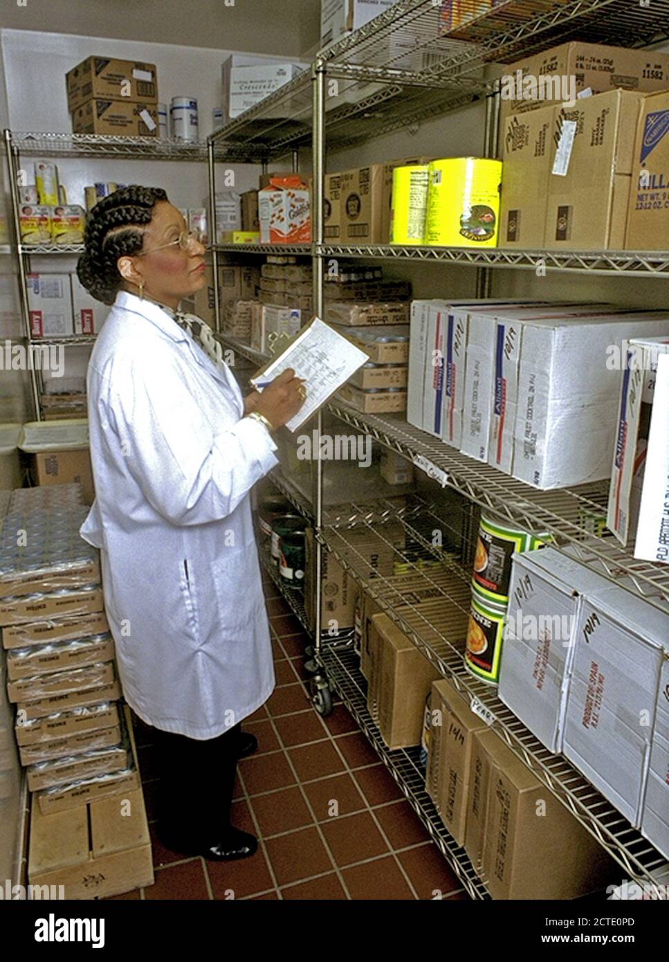 August 1999 - Food Service Personnel At Work Stock Photo - Alamy