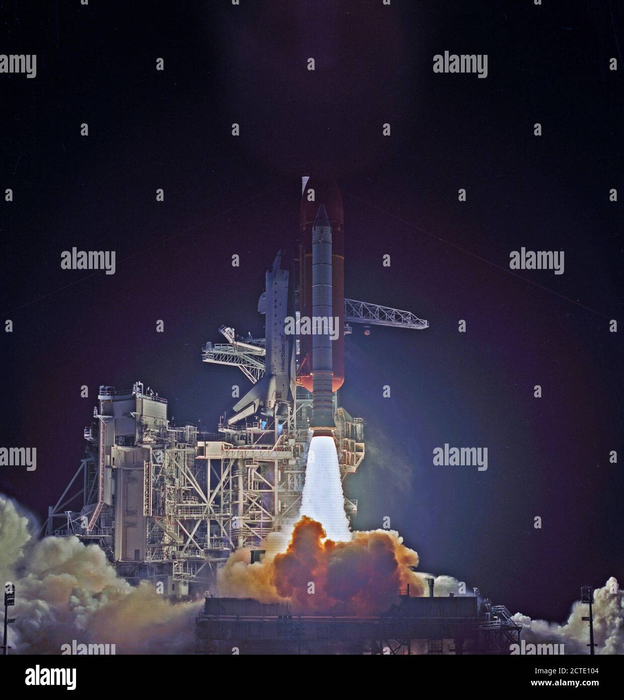 Sts 35 launch hi-res stock photography and images - Alamy