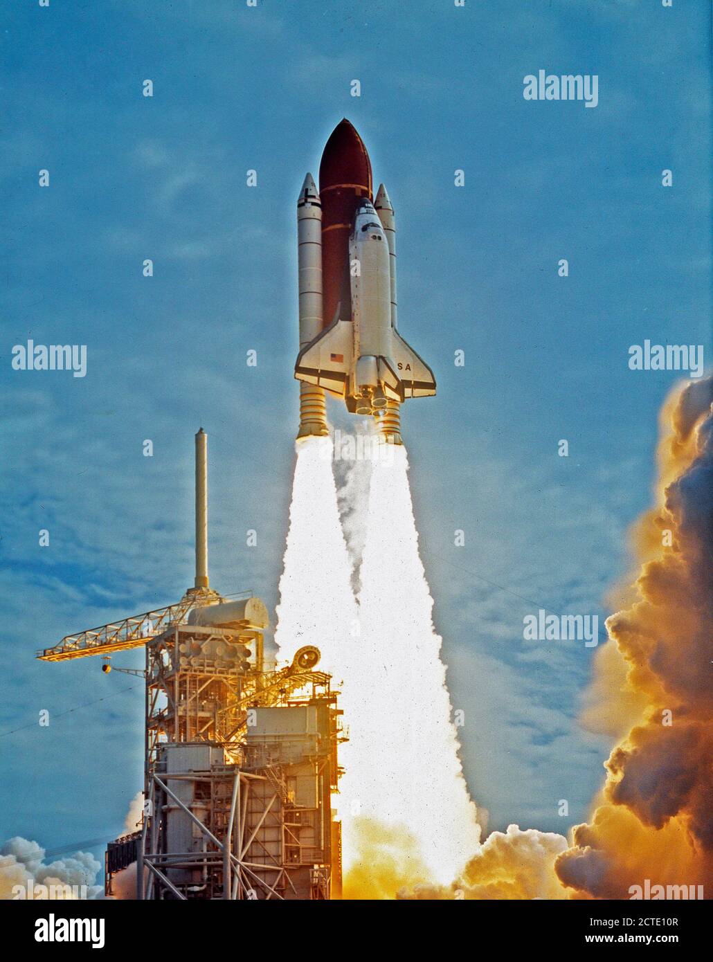 Fifth space shuttle mission hi-res stock photography and images - Alamy