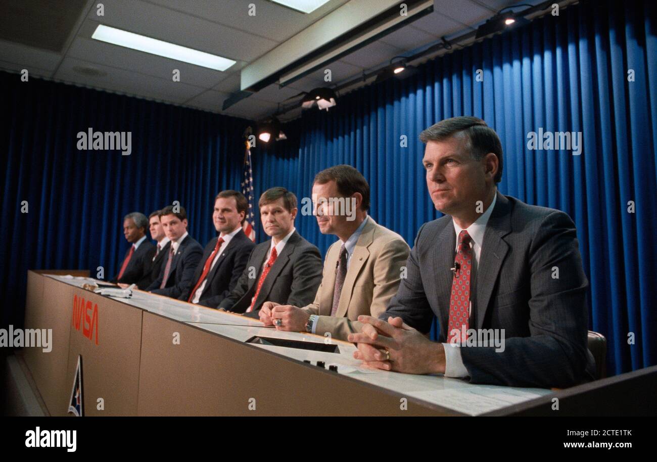 (23 Jan 1991) --- Astronaut Michael L. Coats, mission commander ...