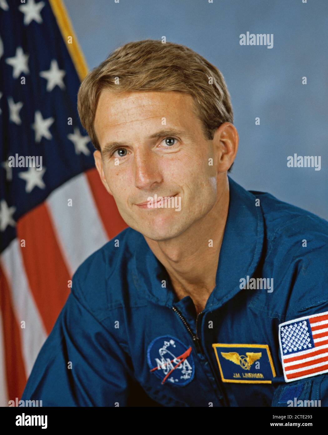 Official portrait of Astronaut Jerry M. Linenger Stock Photo - Alamy