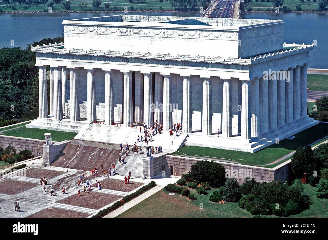 1976 - An aerial view of the Lincoln Memorial Stock Photo - Alamy