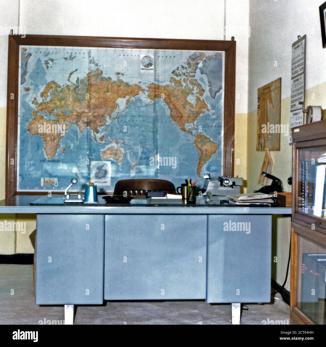 1970s chancery office buildings hi-res stock photography and images - Alamy