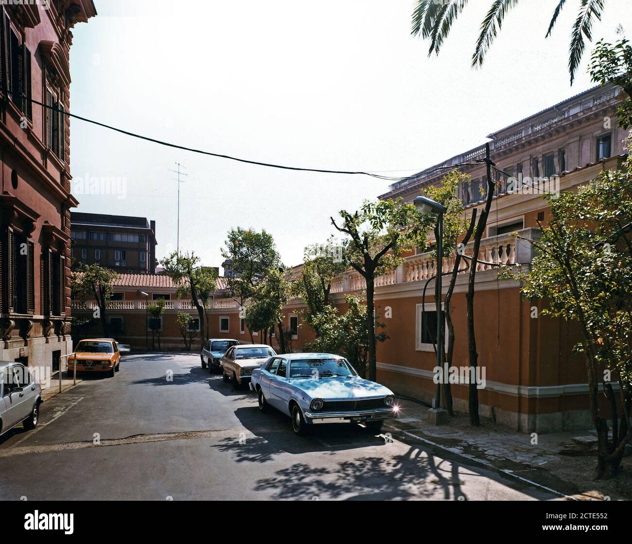Rome - Annex Office Building - 1980 Stock Photo - Alamy