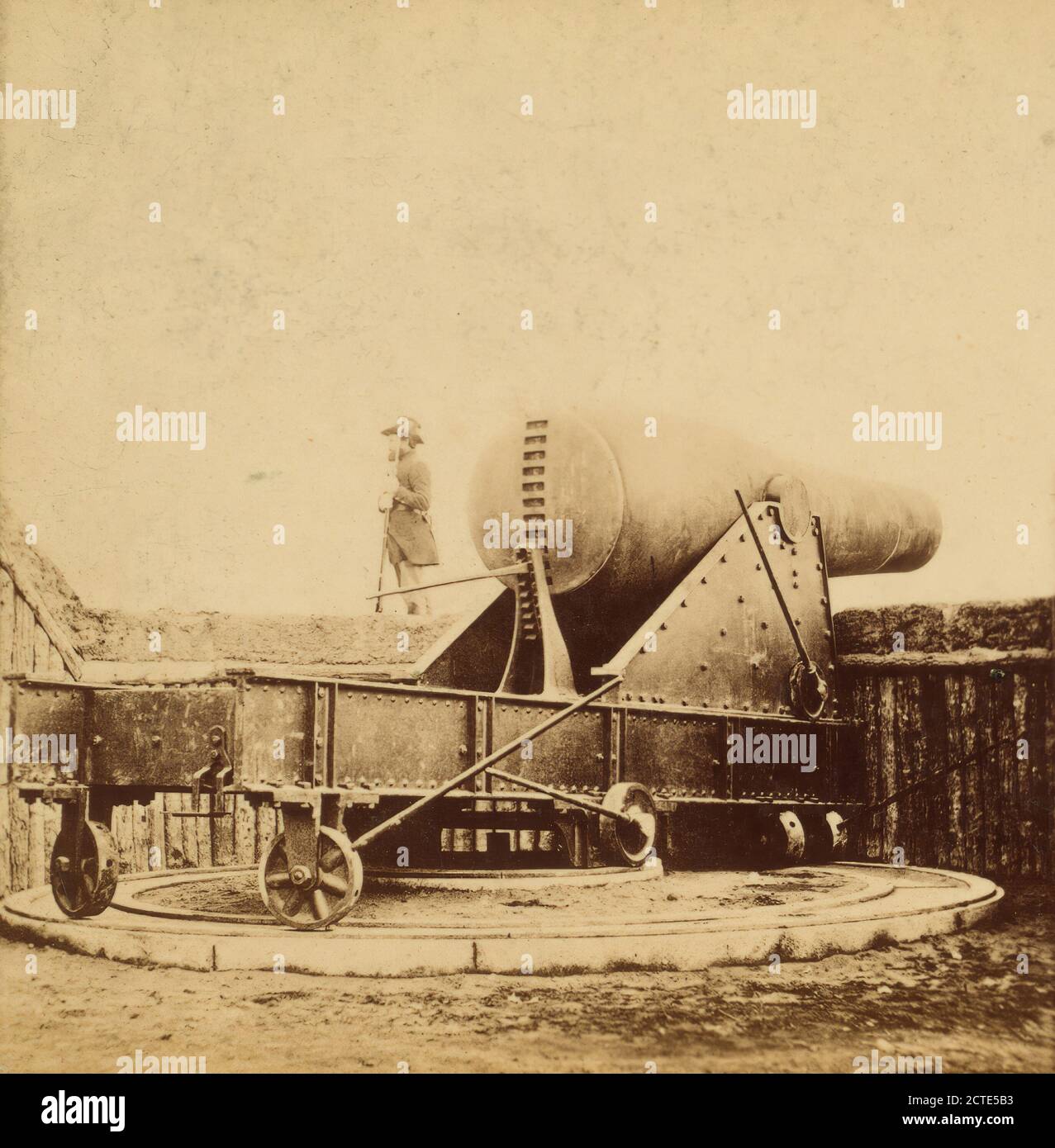 200 pound gun hi-res stock photography and images - Alamy