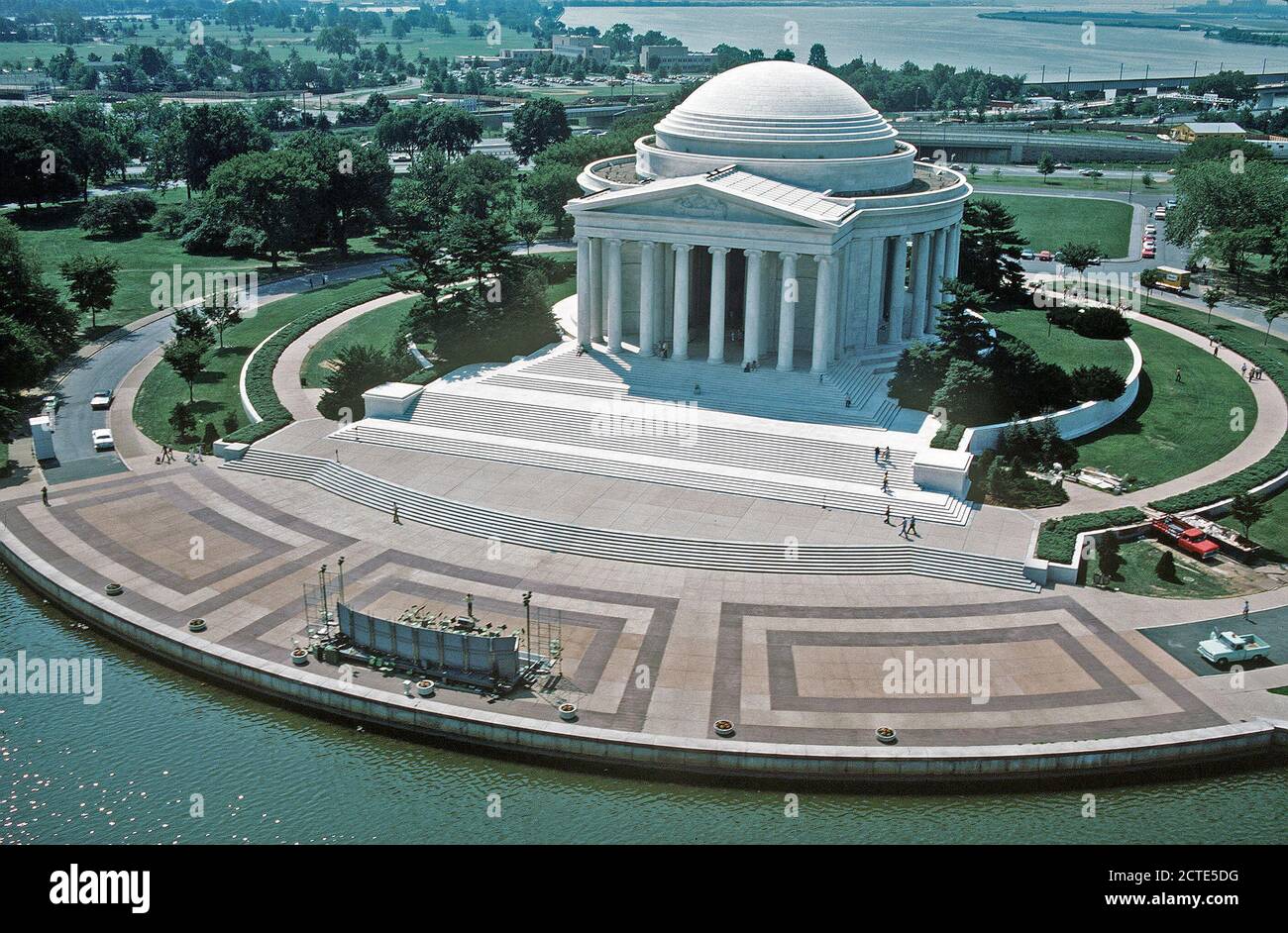 1976 - An aerial view of the Jefferson Memorial Stock Photo - Alamy