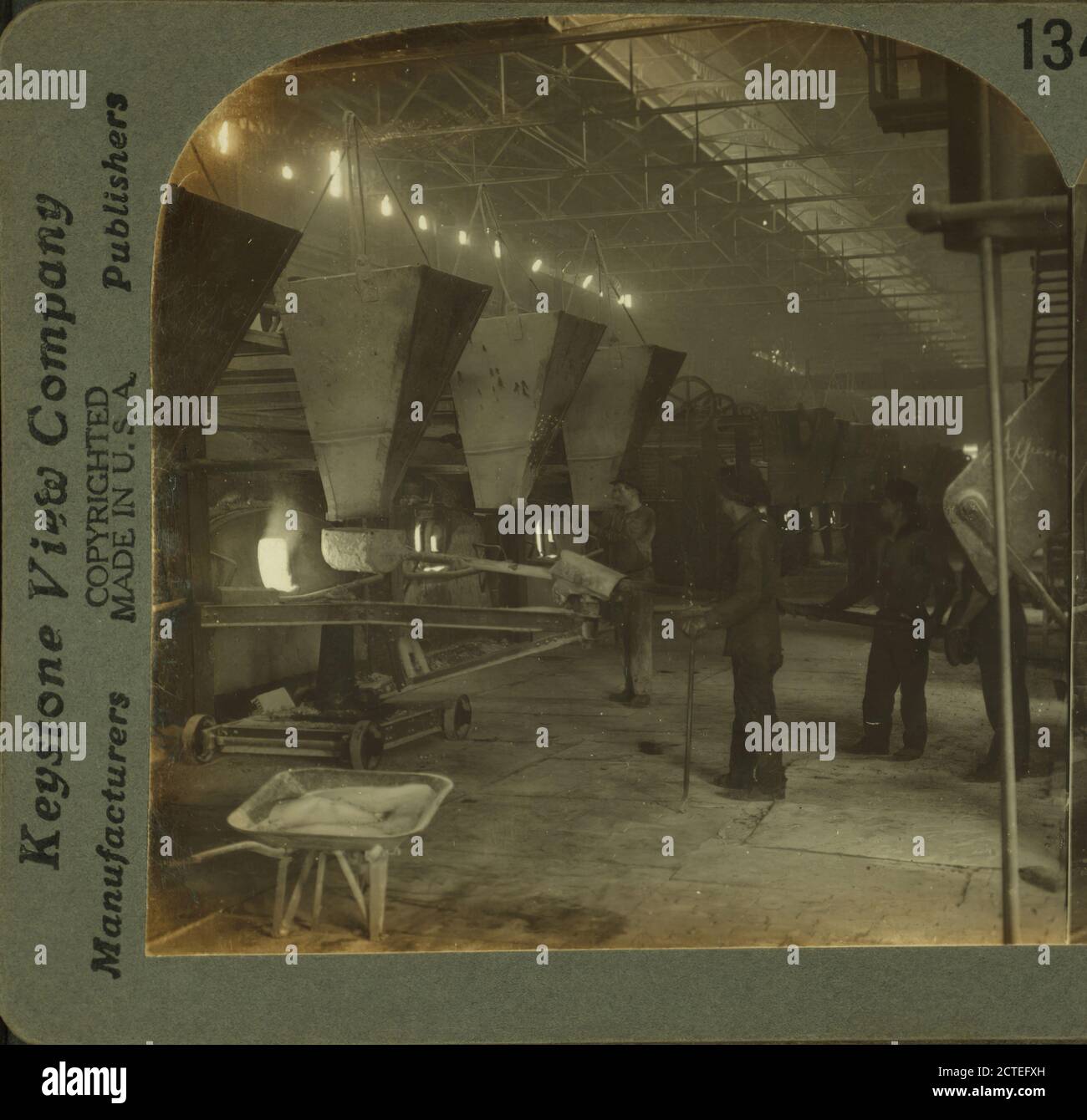 Method of placing material in furnace -- plate glass works, Rossford ...