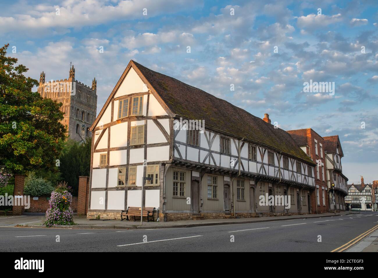 Medieval abbey building hi-res stock photography and images - Alamy