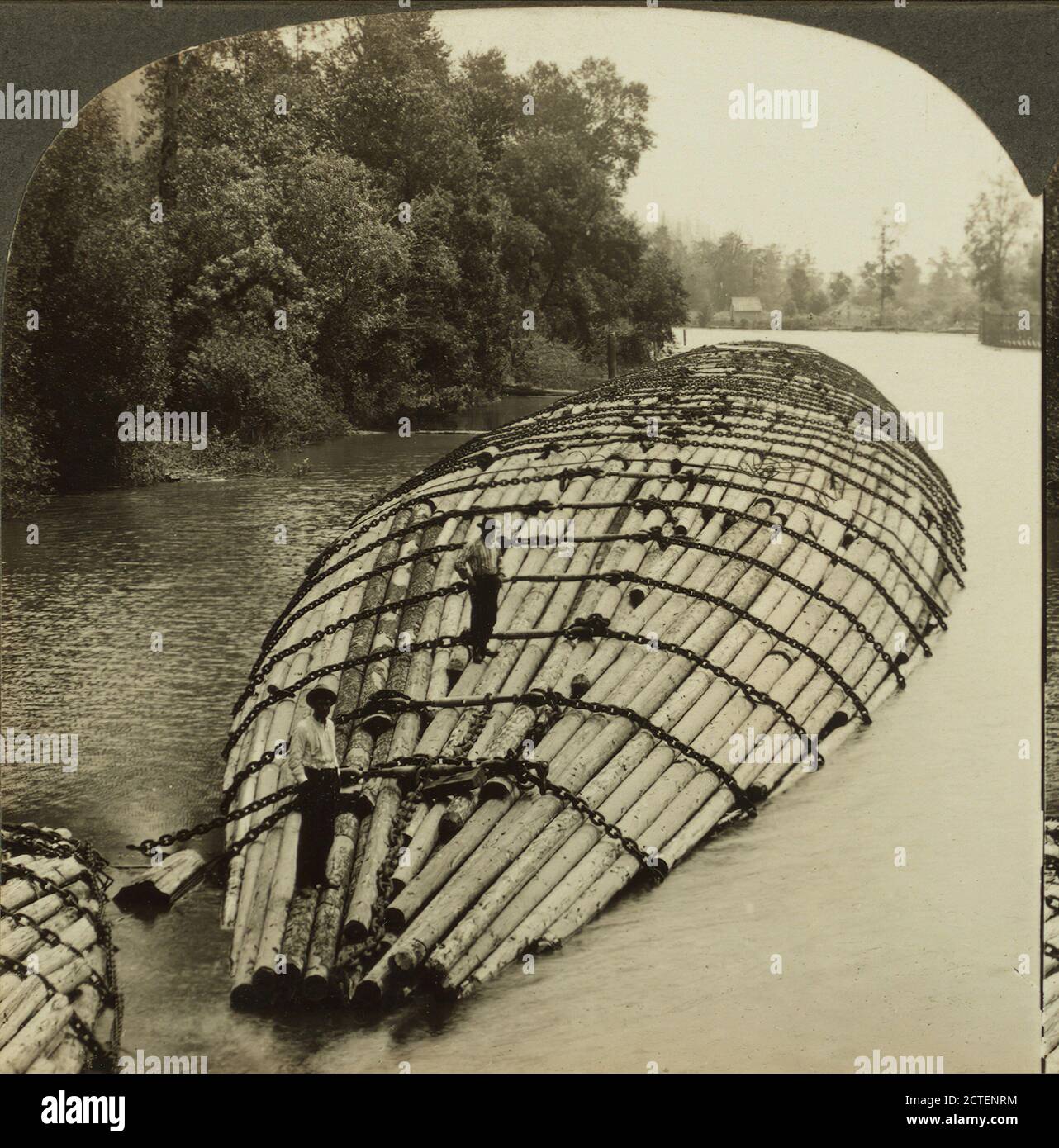 Log raft columbia river hi-res stock photography and images - Alamy