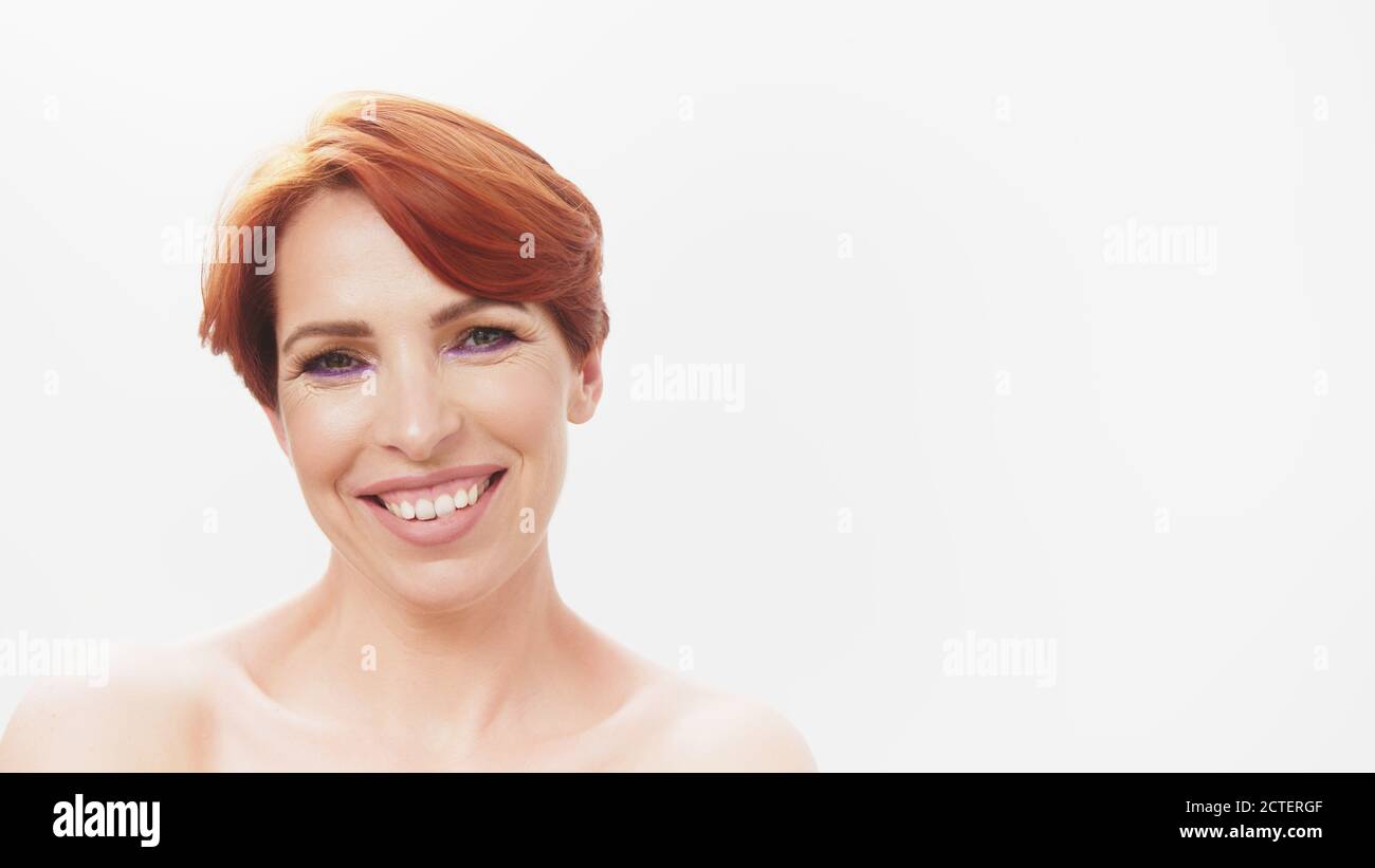 Middle aged woman beauty redhead hi-res stock photography and images - Alamy