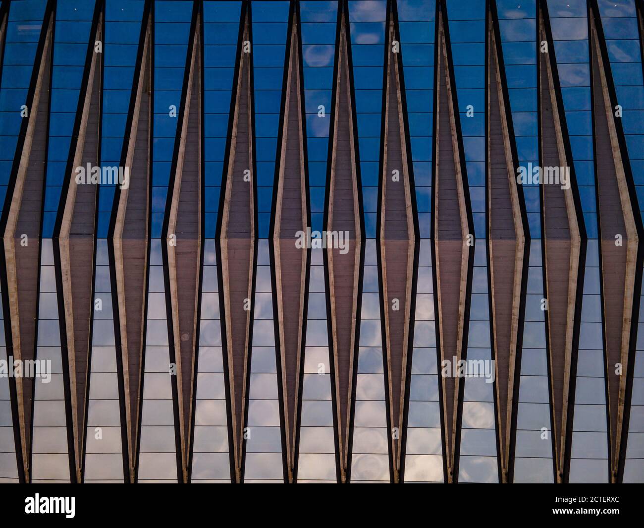 Cleveland clinic samson pavilion hi-res stock photography and images ...