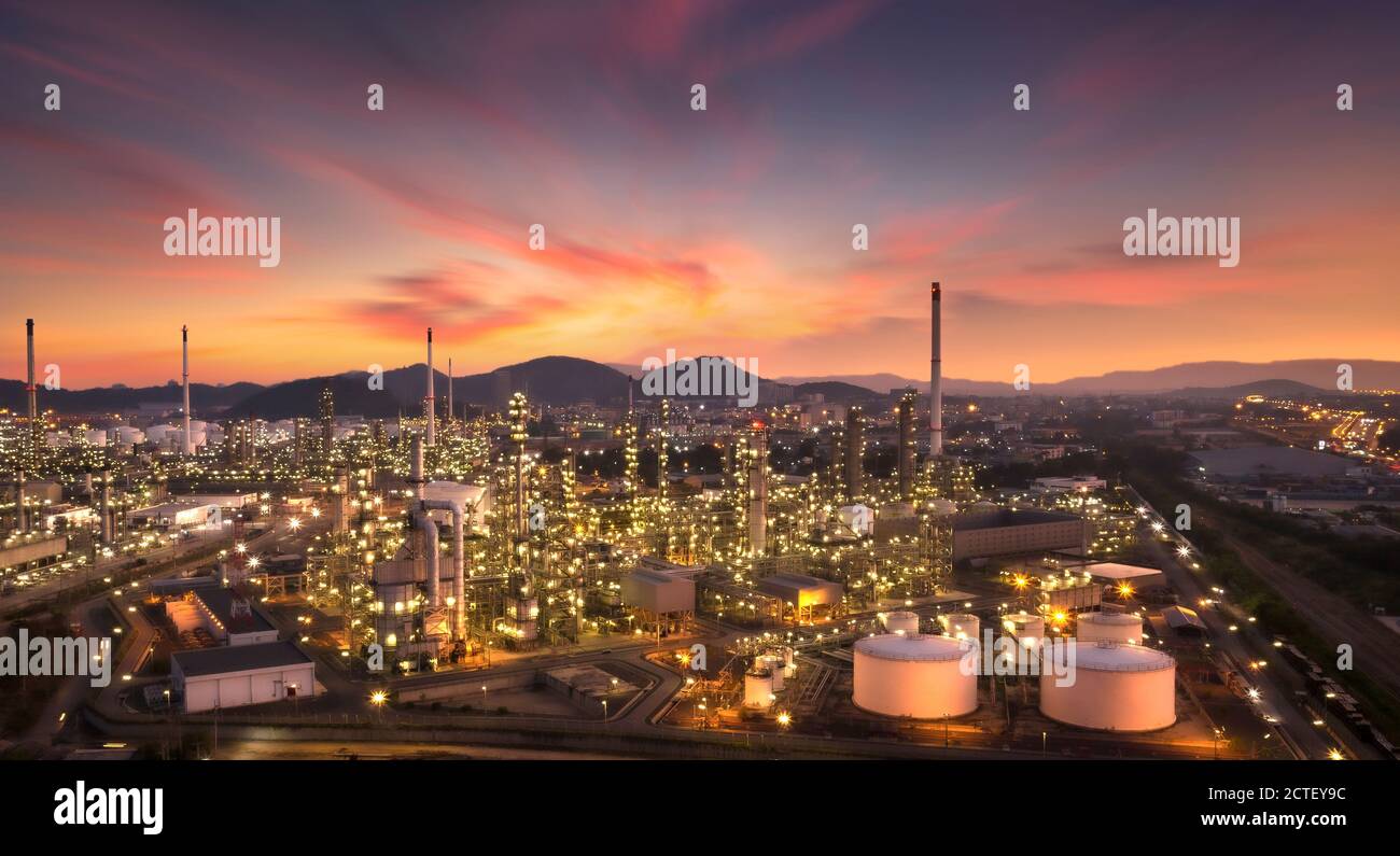 Oil refinery beautiful sky hi-res stock photography and images - Alamy