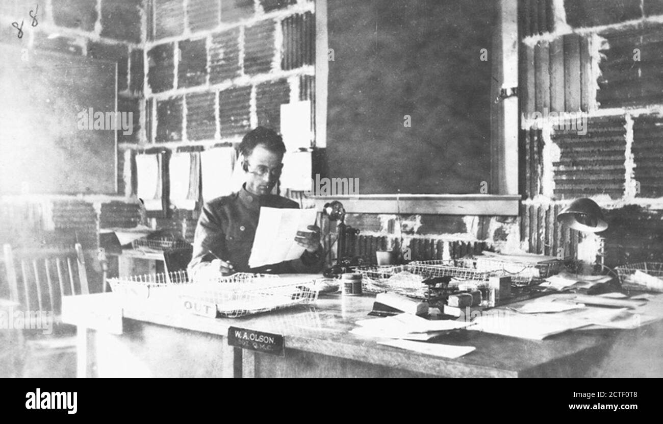 1940s working desk hi-res stock photography and images - Alamy